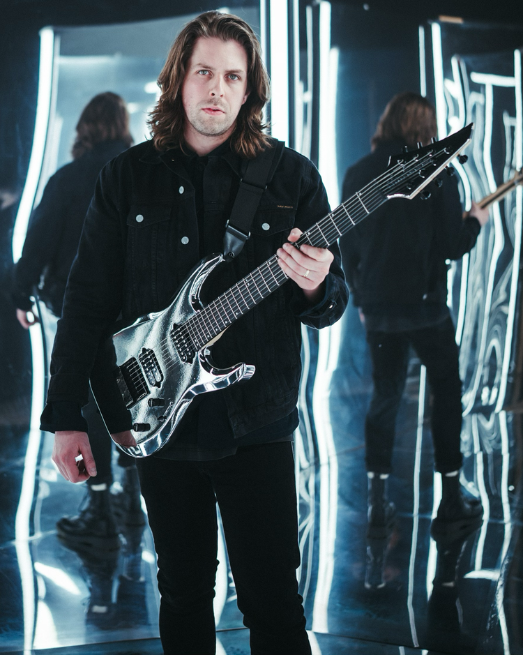 MixWave: Spiritbox - Mike Stringer